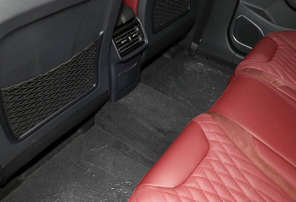 月销超10000+，全新红旗HS5亮相，网友：这气场不输百万级豪车_搜狐汽车_搜狐网