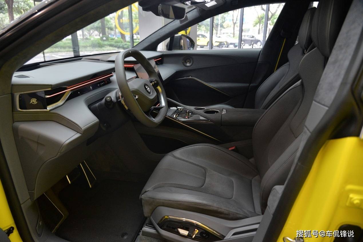 到店体验路特斯Eletre，75周年的底蕴赋予了极致操控感_搜狐汽车_搜狐网