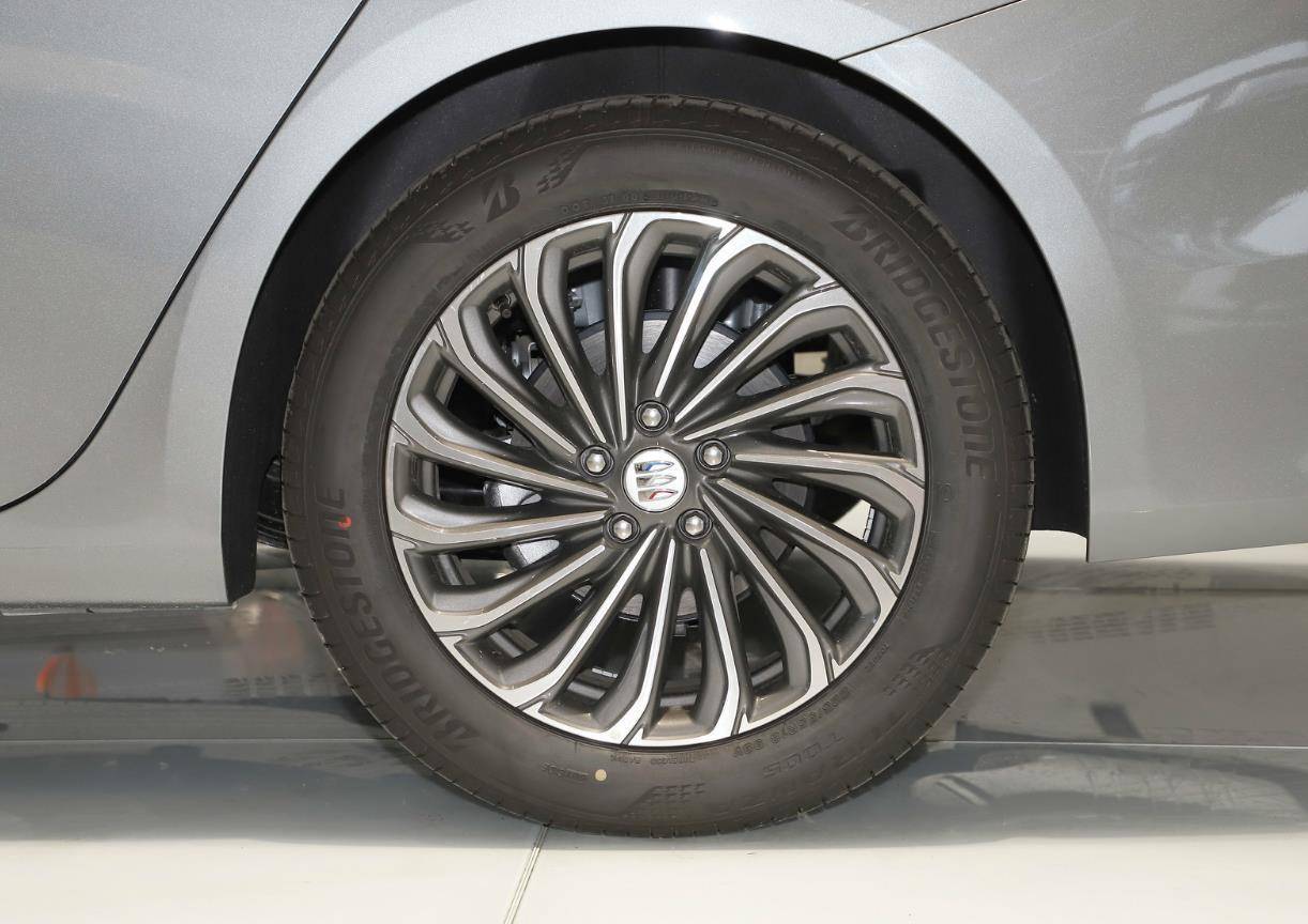 全新别克君越，P2XX平台，新增轻混，9AT变速箱换CVT_搜狐汽车_搜狐网