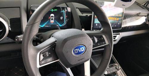 比亚迪又厚道了，“龙颜大怒”配十寸大屏，305km续航9万起_搜狐汽车_搜狐网