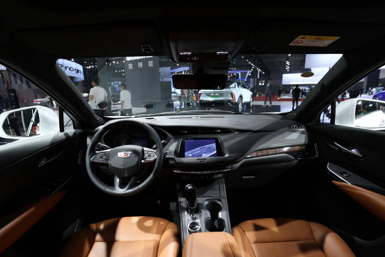 全新林肯冒险家PK凯迪拉克XT4，美式豪华的品质较量！_搜狐汽车_搜狐网