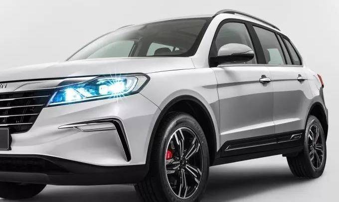 又一“硬汉”SUV被遗忘，比XRV大一圈，标配全景天窗，仅售4.99万_搜狐汽车_搜狐网