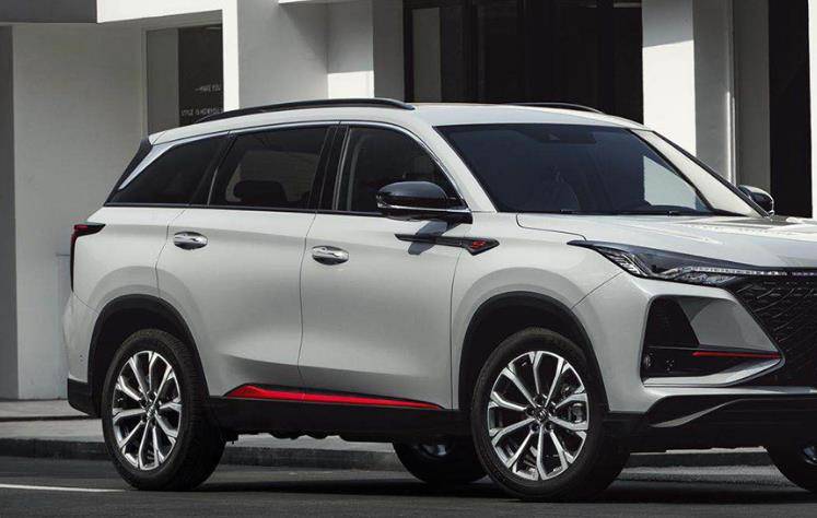 10万起的长安黑马，233马力＋8AT，百公里油耗6.6L，月销3万＋_搜狐汽车_搜狐网