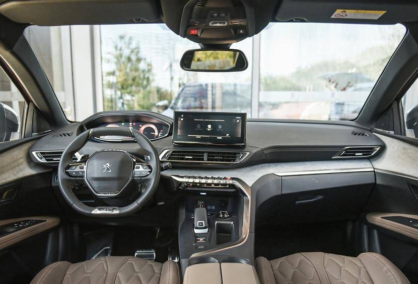 法系车终于开窍了，新款颜值完胜本田CRV，211马力＋8AT，油耗6L_搜狐汽车_搜狐网