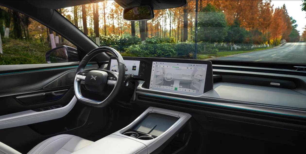 与Model 3展开正面对抗，2023款欧版小鹏P7i实拍图发布_搜狐汽车_搜狐网