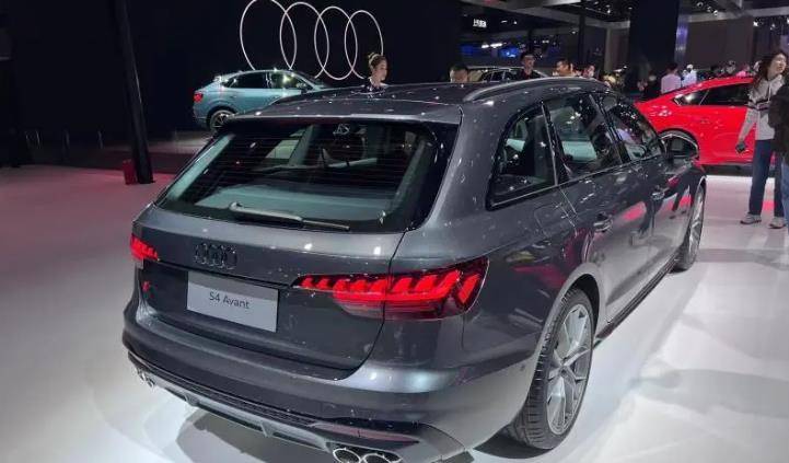 要买一款旅行车想兼具豪华与实用性？奥迪S4 Avant不会让你失望！_搜狐汽车_搜狐网