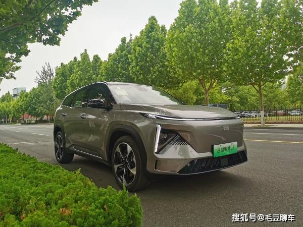 吉利银河L7滨州已到店，配三块大屏，搭1.5T插混系统，续航1370km_搜狐汽车_搜狐网