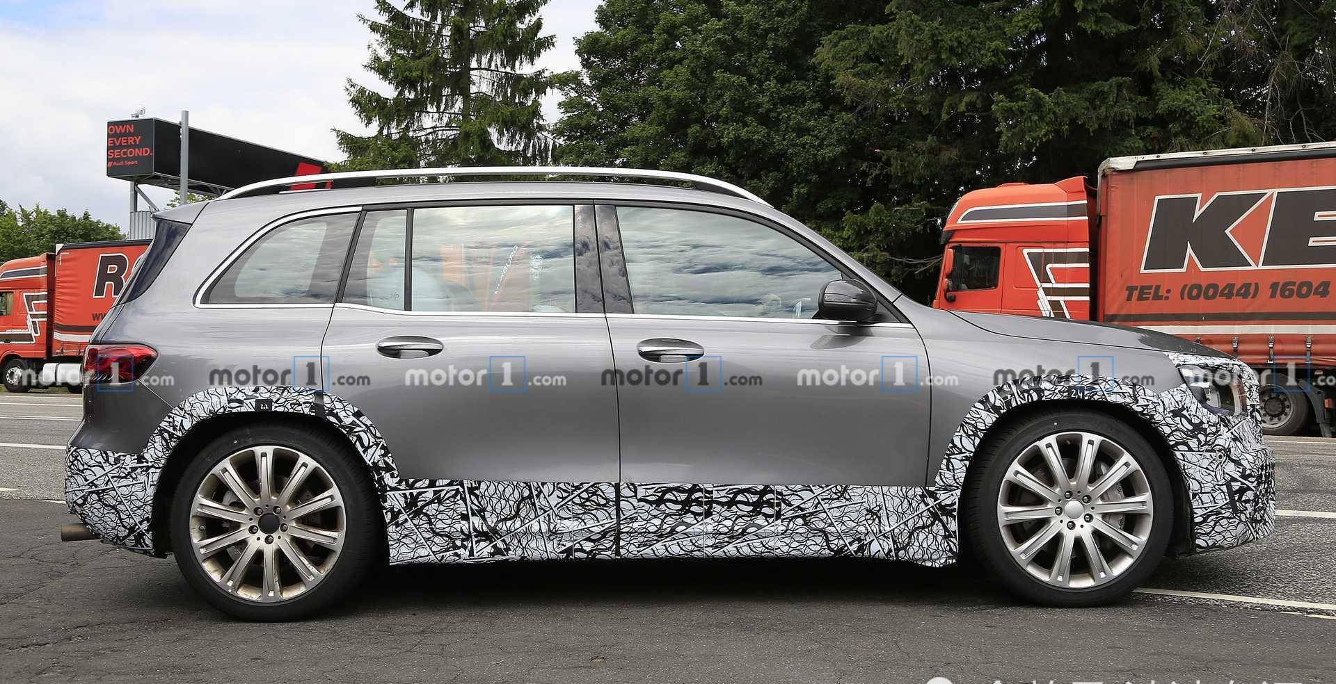 路试的奔驰AMG GLB 45被发现，搭载2.0T发动机_搜狐汽车_搜狐网