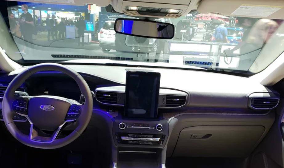 2.3T＋276马力，轴距近2米9，这车开着有面，回头率不是问题_搜狐汽车_搜狐网