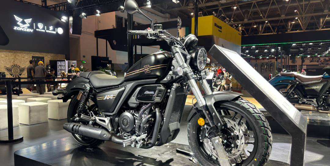 小卷一下！不到3万的400cc级复古巡航，赛科龙RA401车型解读_搜狐汽车_搜狐网