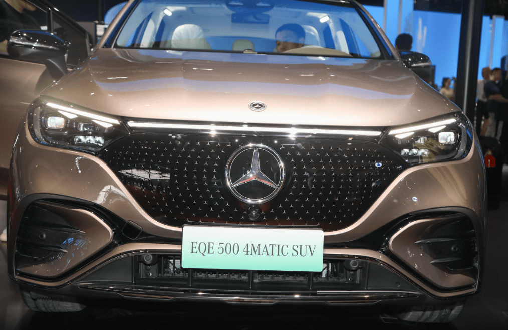 奔驰在新能源时代落寞？EQE SUV基于EVA平台打造，实力并不差_搜狐汽车_搜狐网