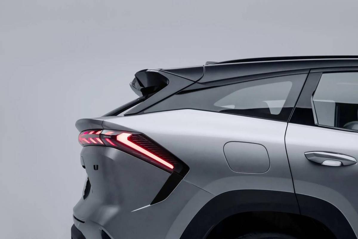 枭龙MAX和宋PLUS慌了，13.87万起的银河L7来了_搜狐汽车_搜狐网