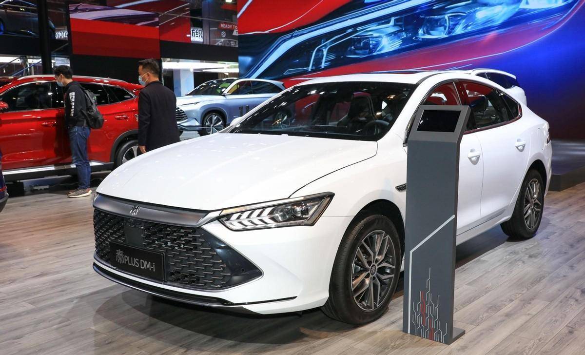 长安深蓝SL03对比秦PLUS DM-i 预算15万 混动家轿怎么选_搜狐汽车_搜狐网