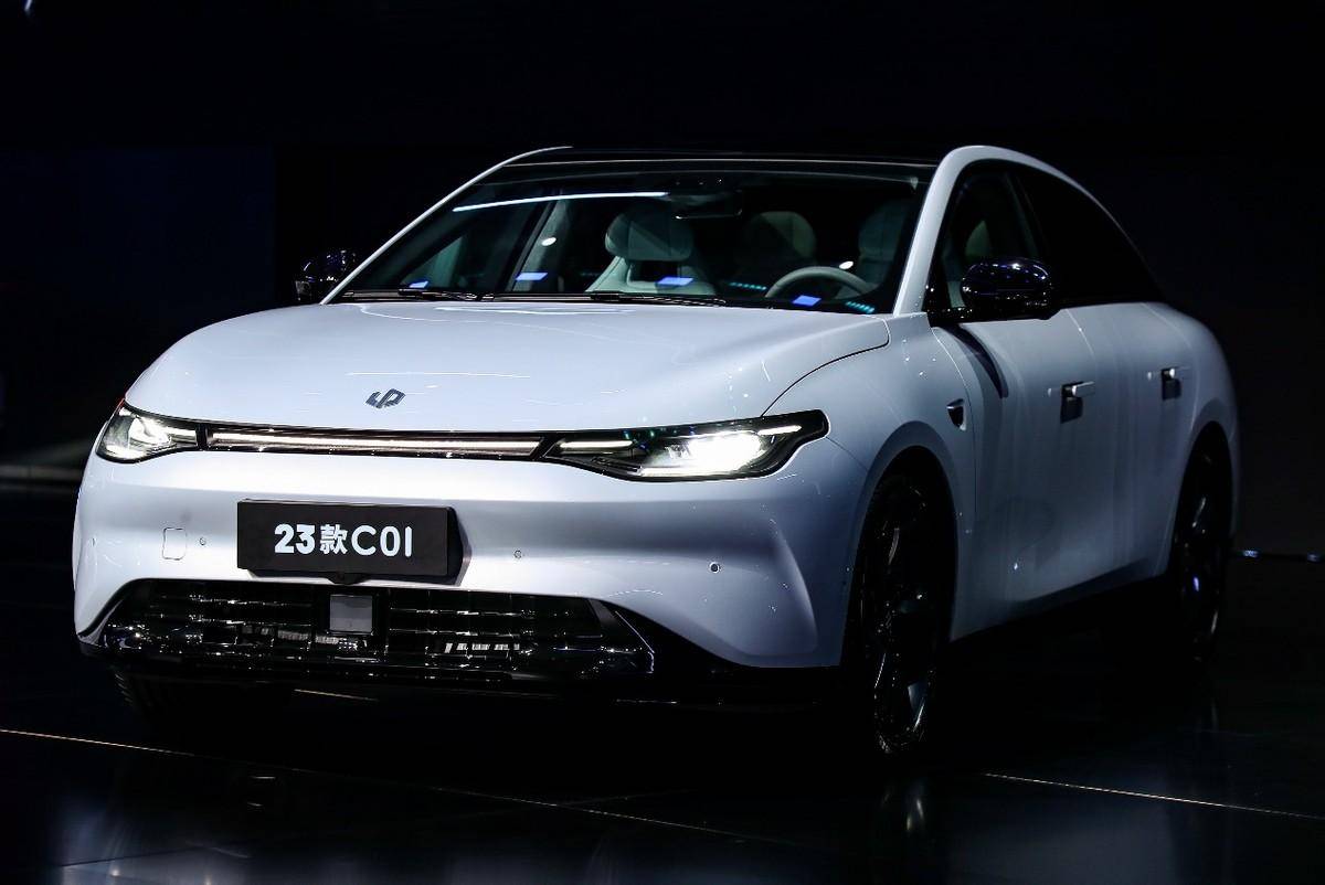 零跑C01和深蓝SL03，谁是智驾电轿的最优选择？_搜狐汽车_搜狐网