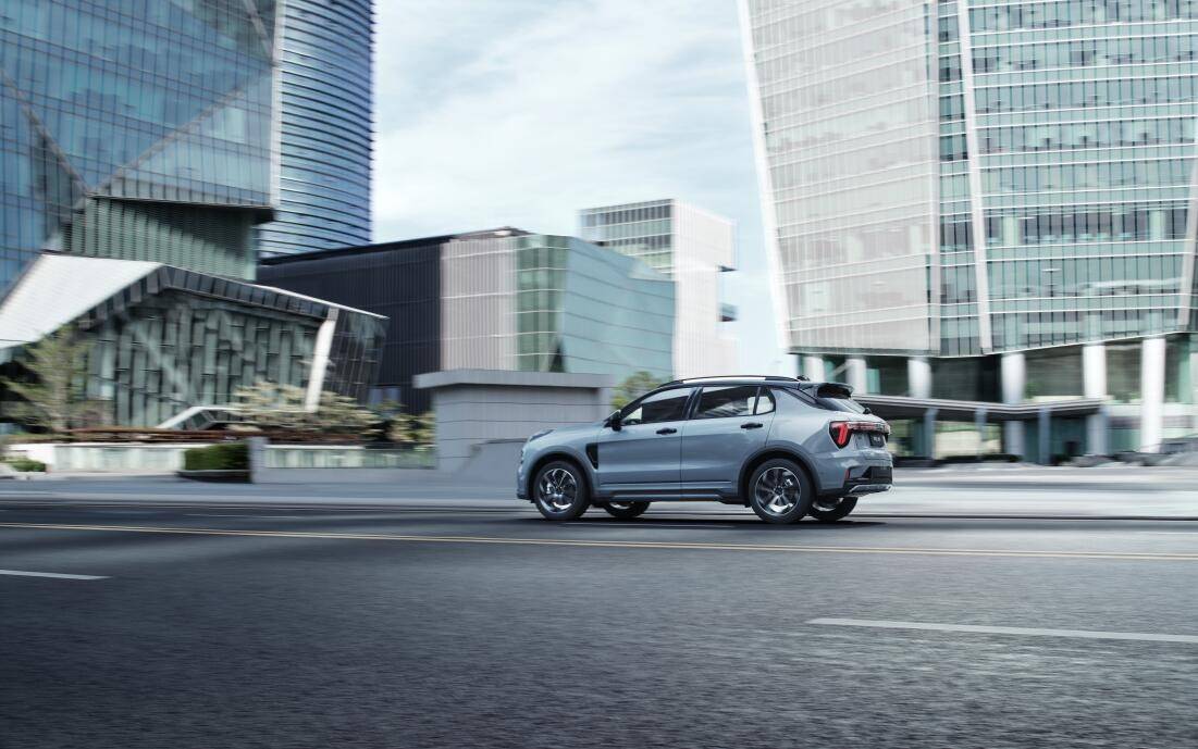 家用SUV新生代！入手领克01 EM-F之前，你得知道这些_搜狐汽车_搜狐网