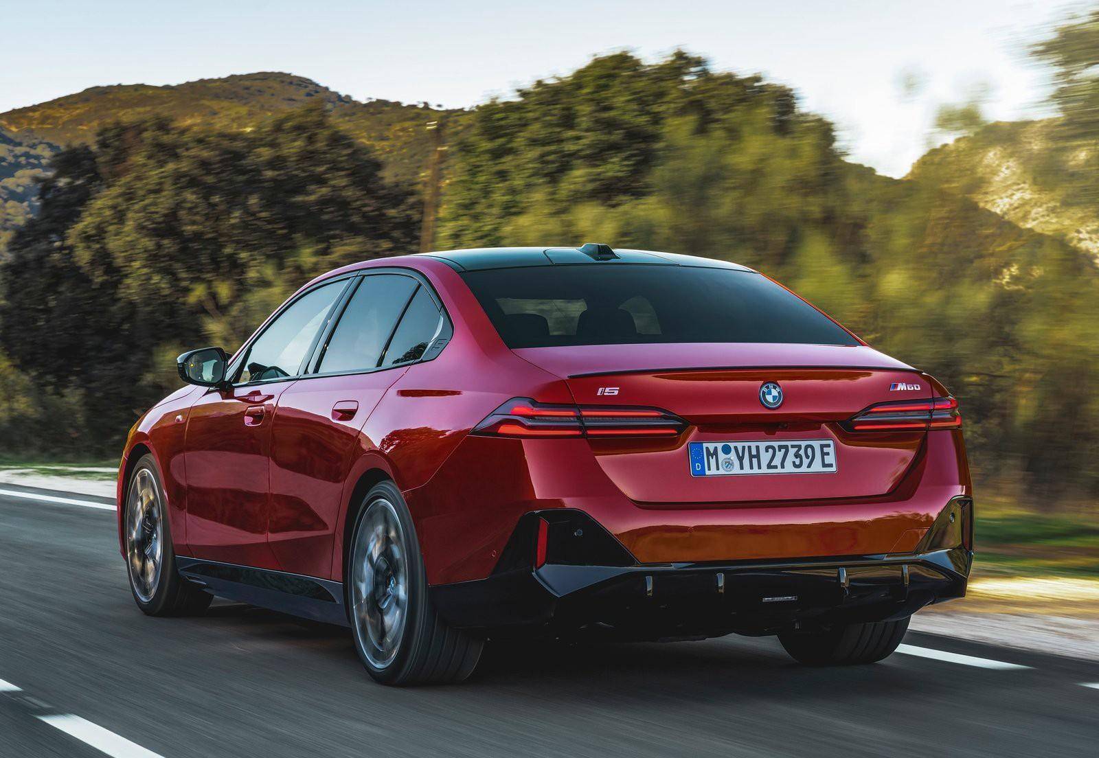 直面回击奔驰EQE和蔚来ET7，全新宝马i5官图正式发布_搜狐汽车_搜狐网