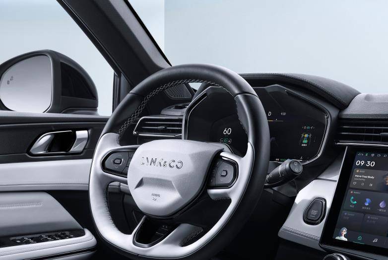 纯正欧系血统，领克01 EM-F：油电混合SUV，百公里油耗4.88L_搜狐汽车_搜狐网