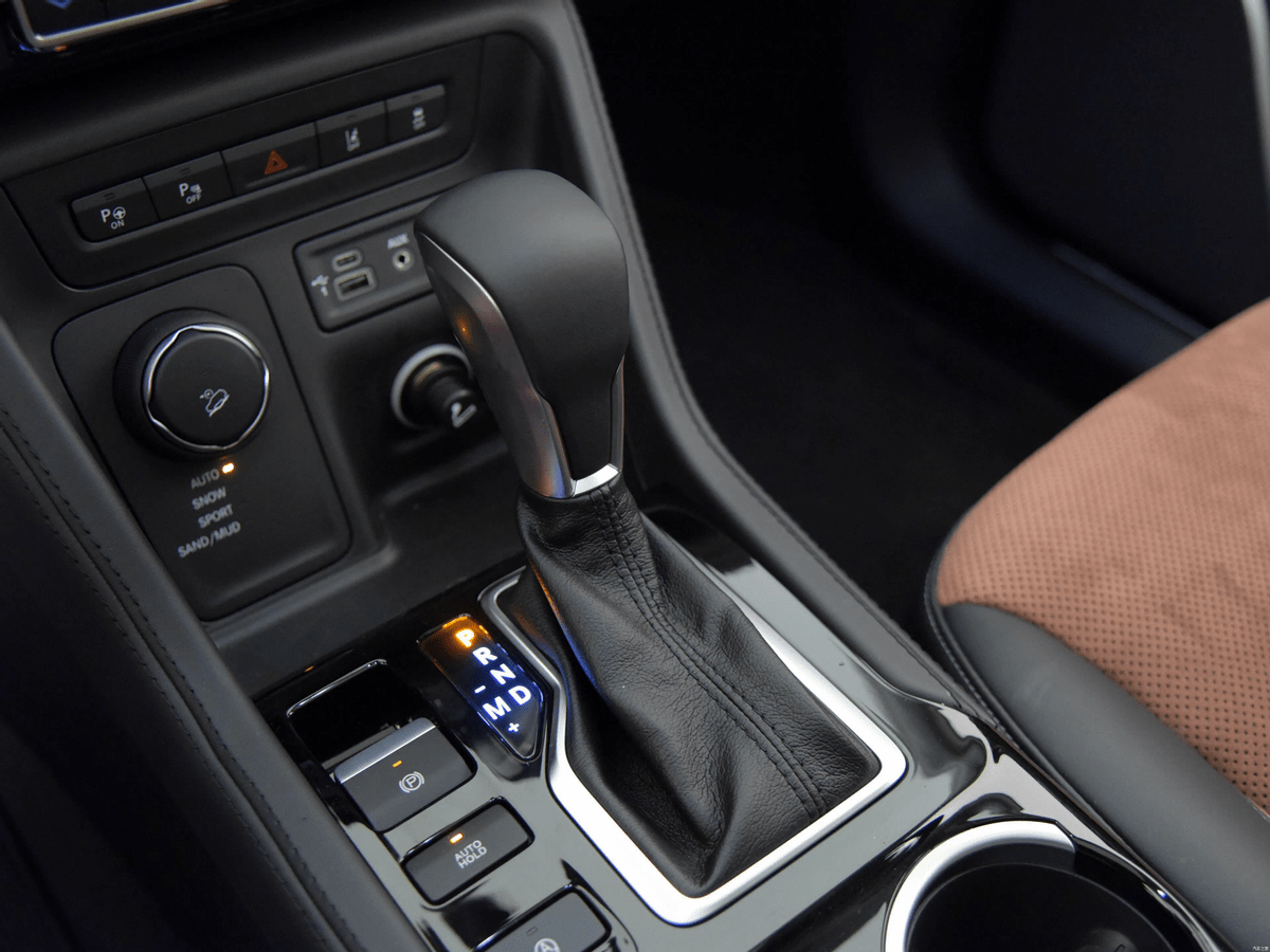 合资七座SUV，2.0T带四驱，小众但很有实力，解读Jeep大指挥官_搜狐汽车_搜狐网