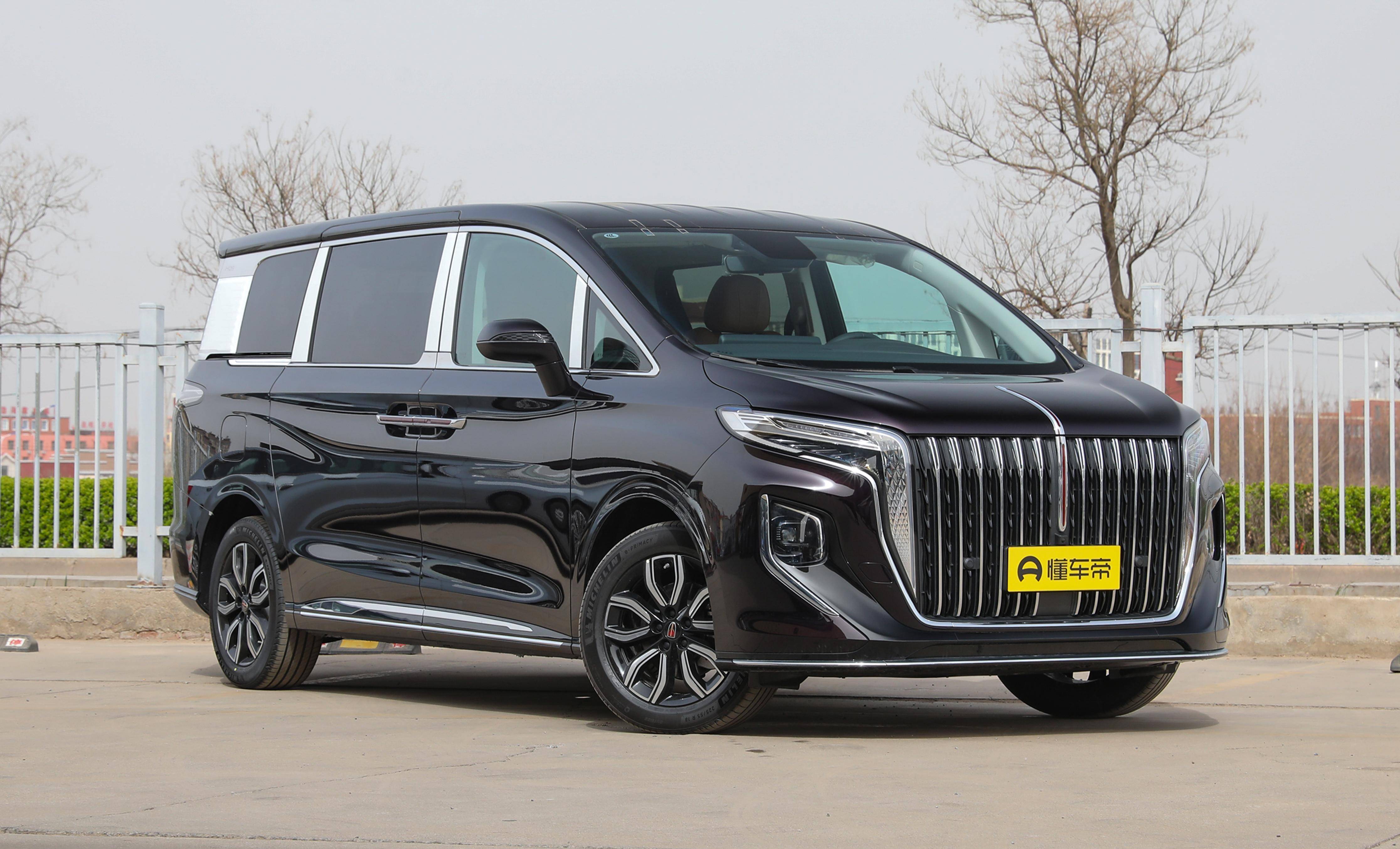 开公司就选这台MPV，35.88万起，轴距3米2，车标比埃尔法有面子？_搜狐汽车_搜狐网