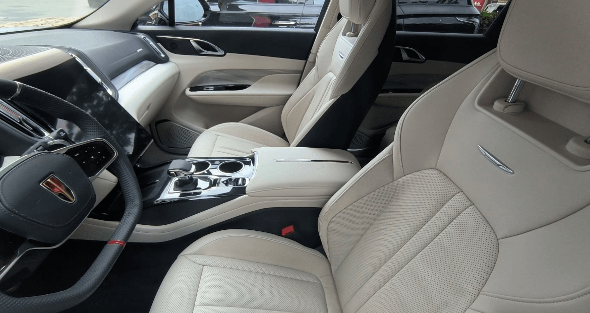 红旗再亲民！HS3现身街头，大过H6配252马力，15万会成爆款吗？_搜狐汽车_搜狐网