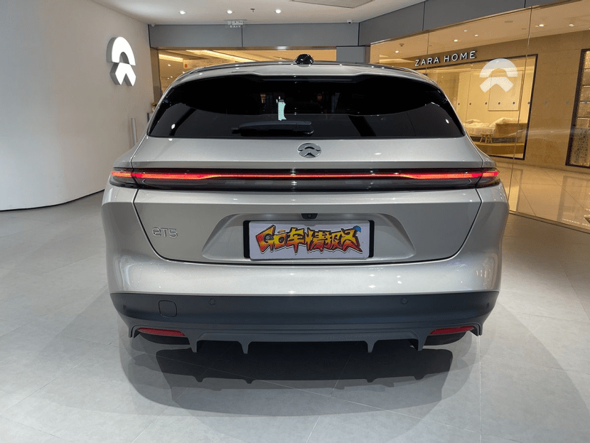 价格和奥迪A4 Avant差不多，怎么选？蔚来ET5旅行版到店实拍_搜狐汽车_搜狐网