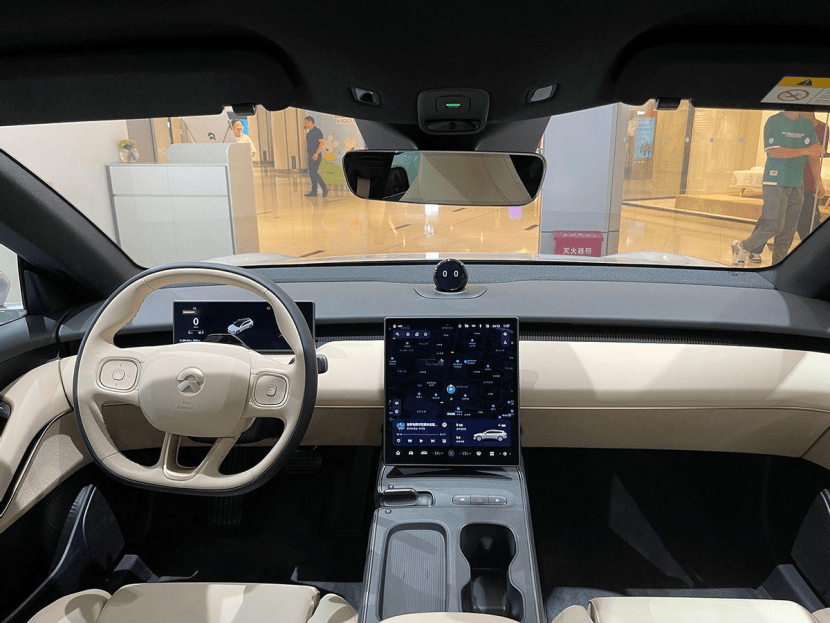 价格和奥迪A4 Avant差不多，怎么选？蔚来ET5旅行版到店实拍_搜狐汽车_搜狐网