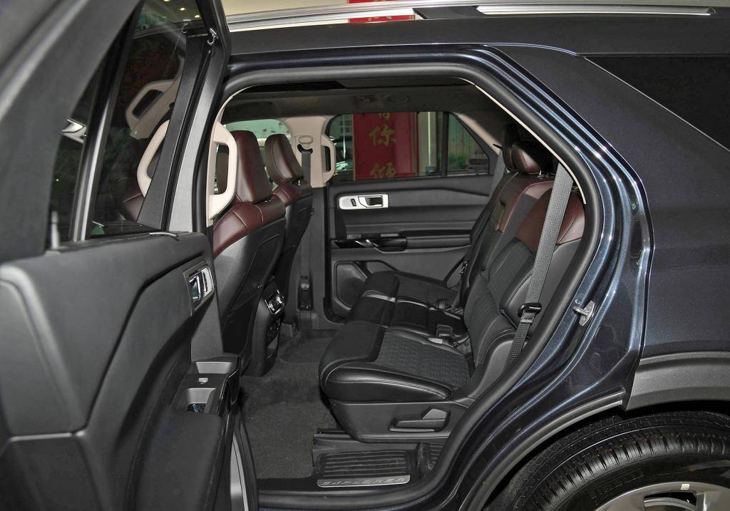 2.3T＋10AT！这台中大型SUV操控一流，空间很大，比大众揽境还香_搜狐汽车_搜狐网