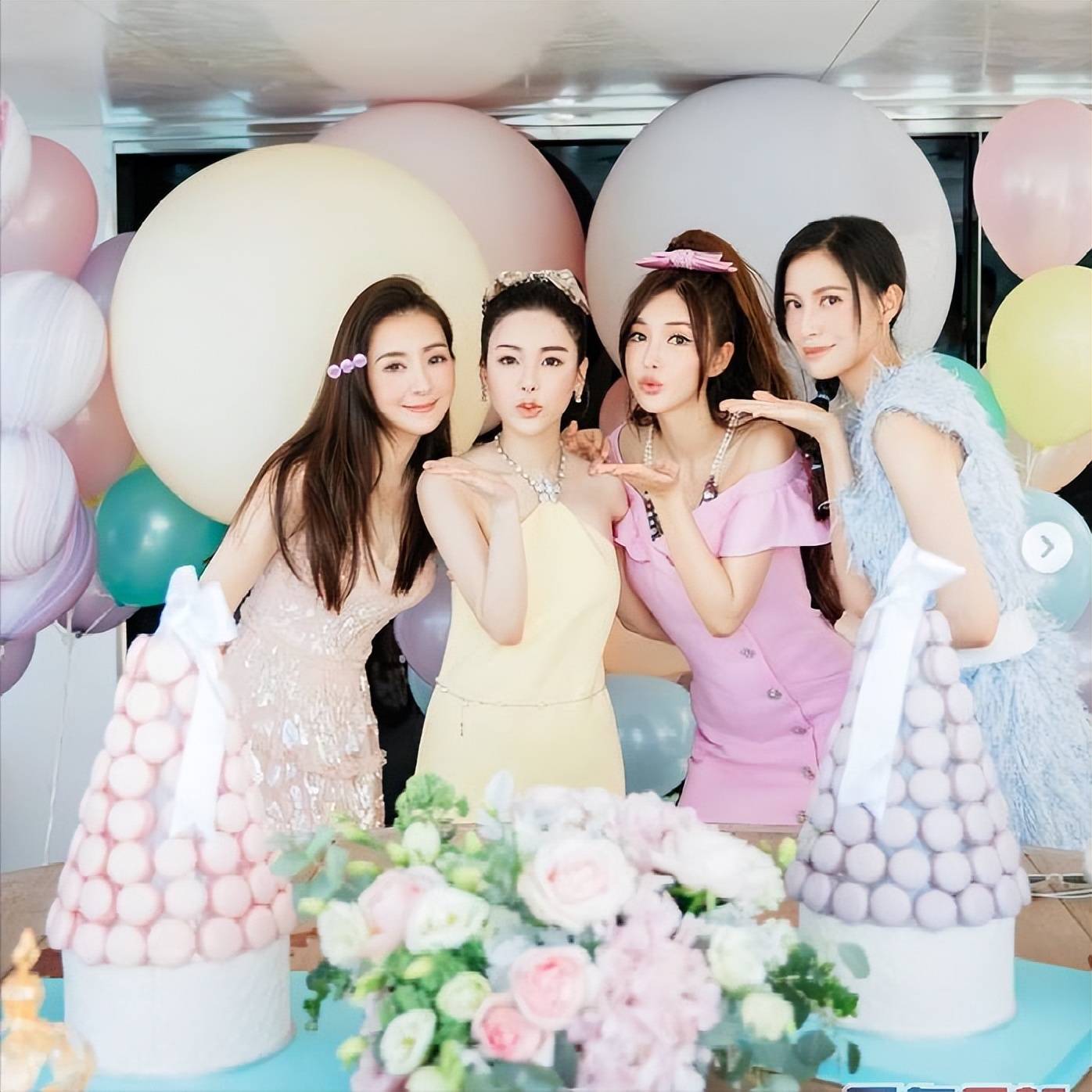 方媛送别蔡天凤画面曝光，与故友母亲、丈夫同框，灵堂内哭成泪人 -6parkbbs.com