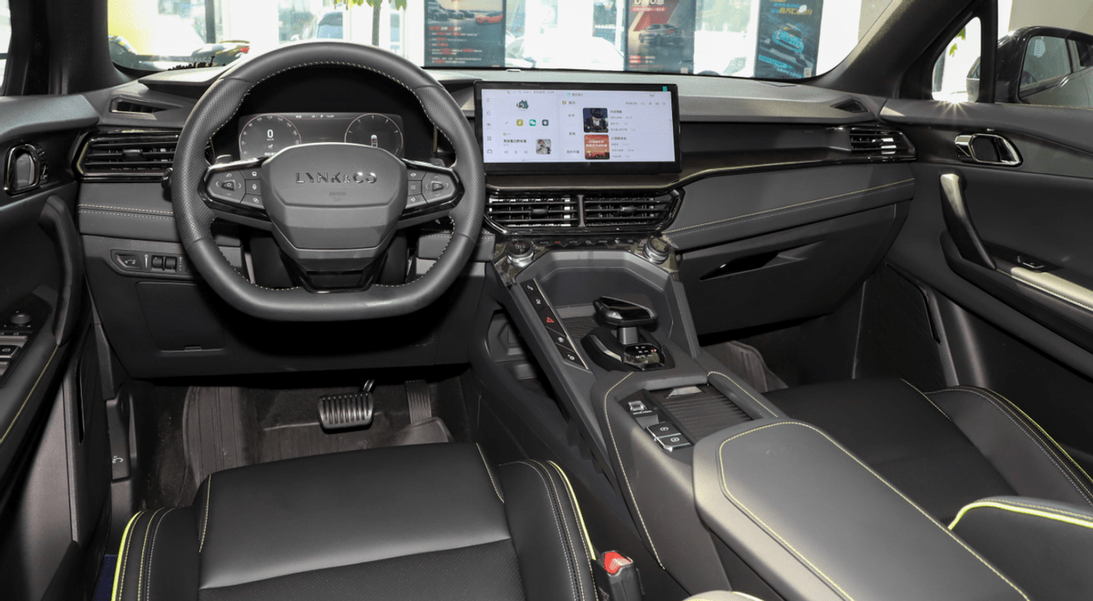 领克06Remix和本田XRV谁是小型SUV必备之选?对比过后结果一目了然_搜狐汽车_搜狐网