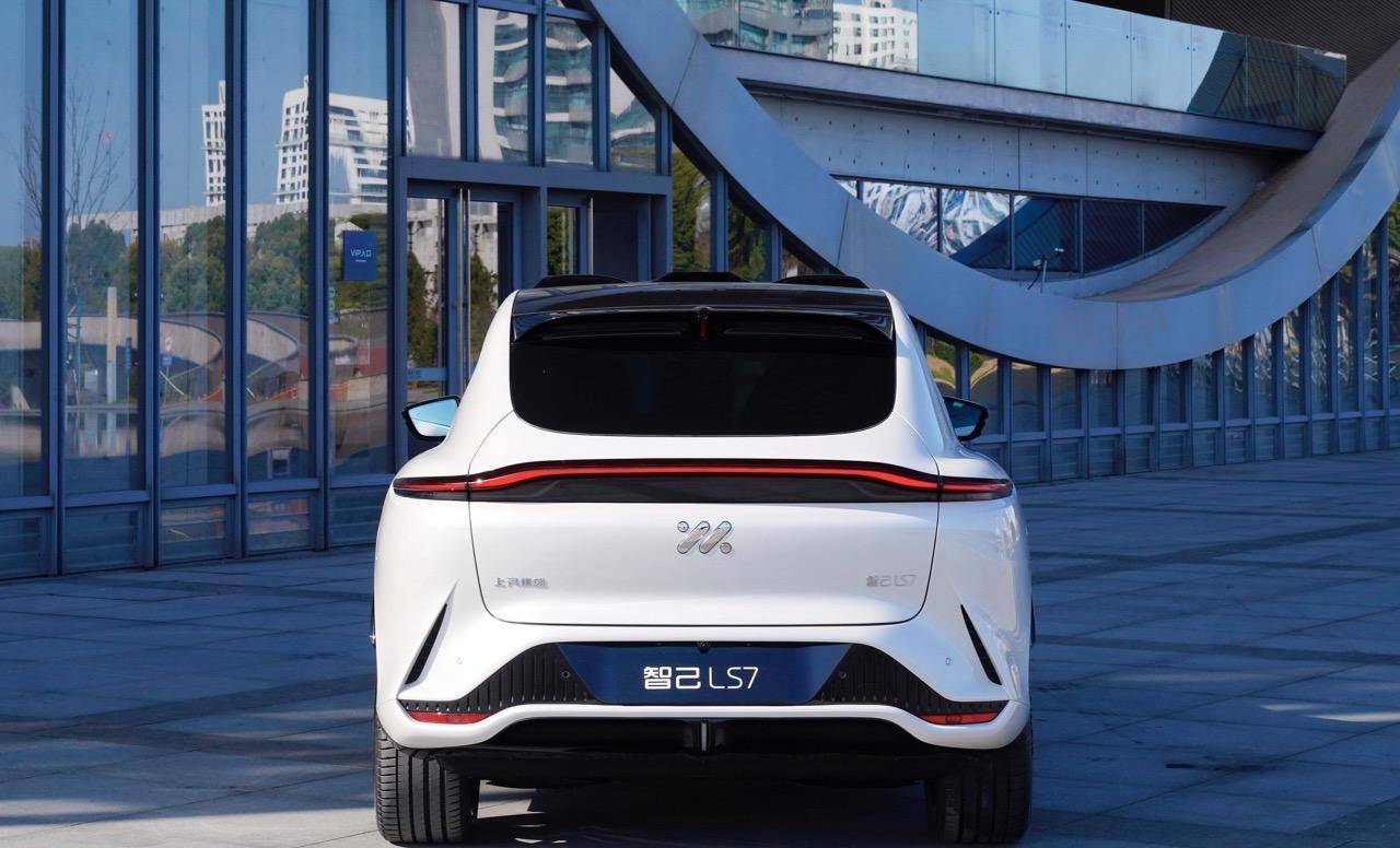智己LS7对比蔚来ES7：国产纯电豪华SUV对决，哪款更适合你？_搜狐汽车_搜狐网