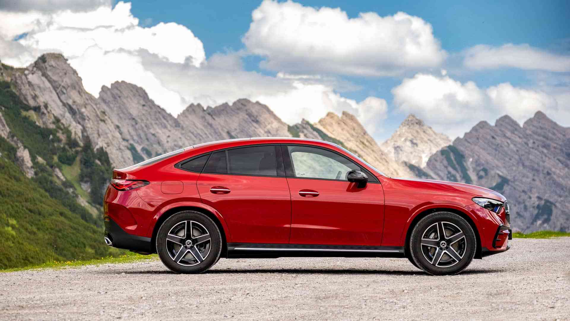 纯电续航最高131km 奔驰GLC轿跑插混版实车亮相 配空气悬架_搜狐汽车_搜狐网