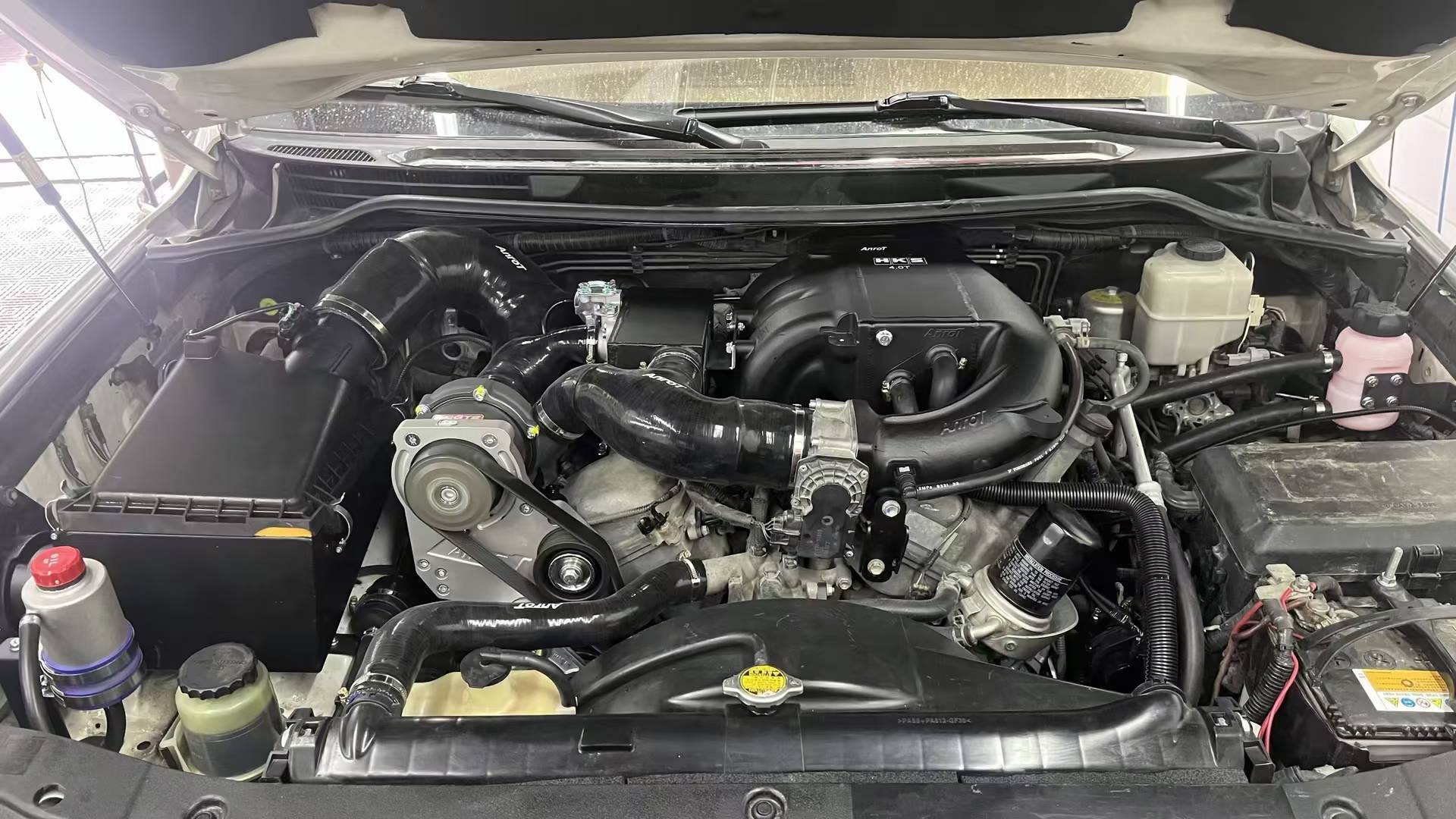 兰德酷路泽4000加上一套机械增压，让你的陆巡4.0超越5.7_搜狐汽车_搜狐网