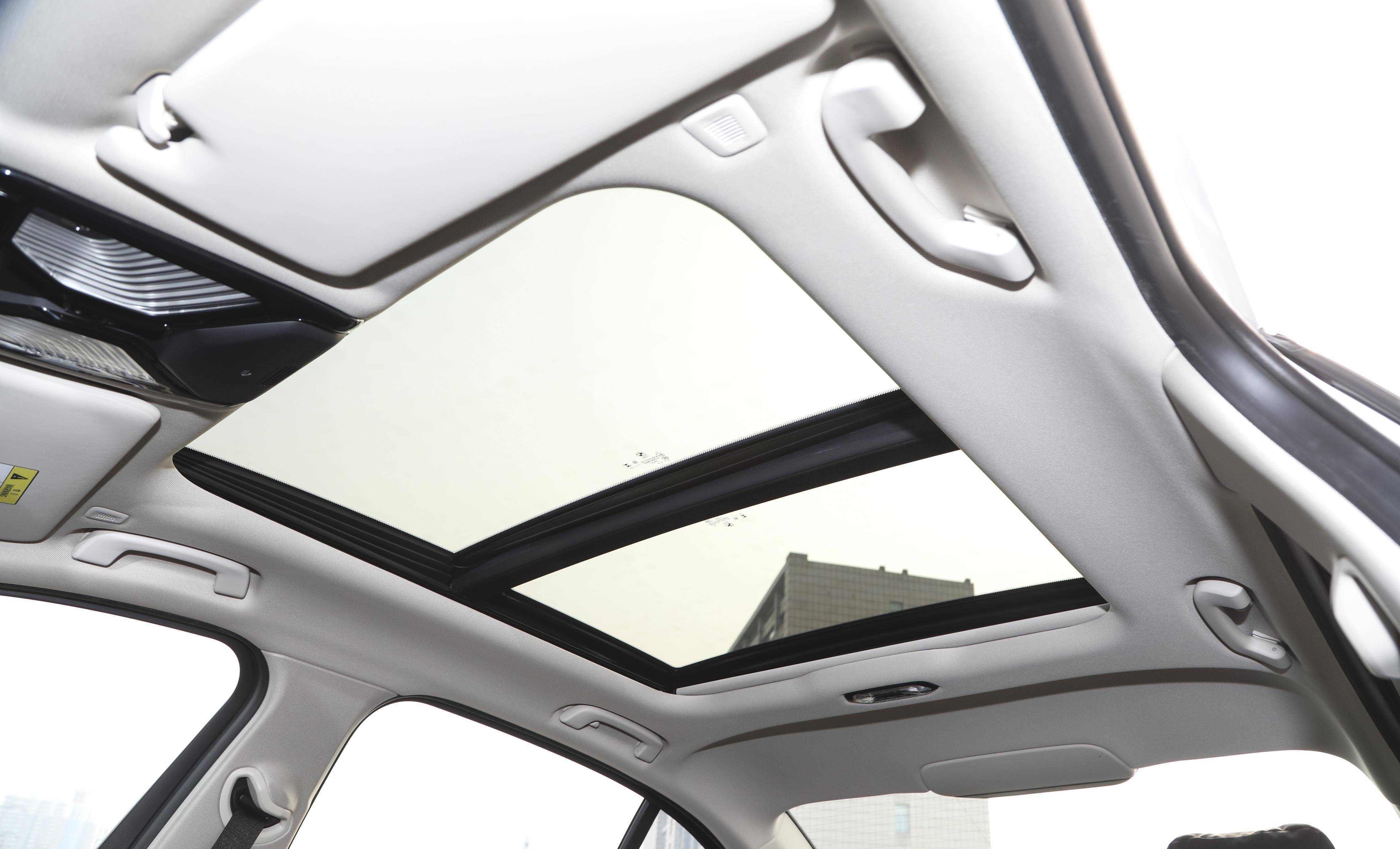 30万预算买豪华品牌轿车，你选宝马i3，还是凯迪拉克CT5？_搜狐汽车_搜狐网