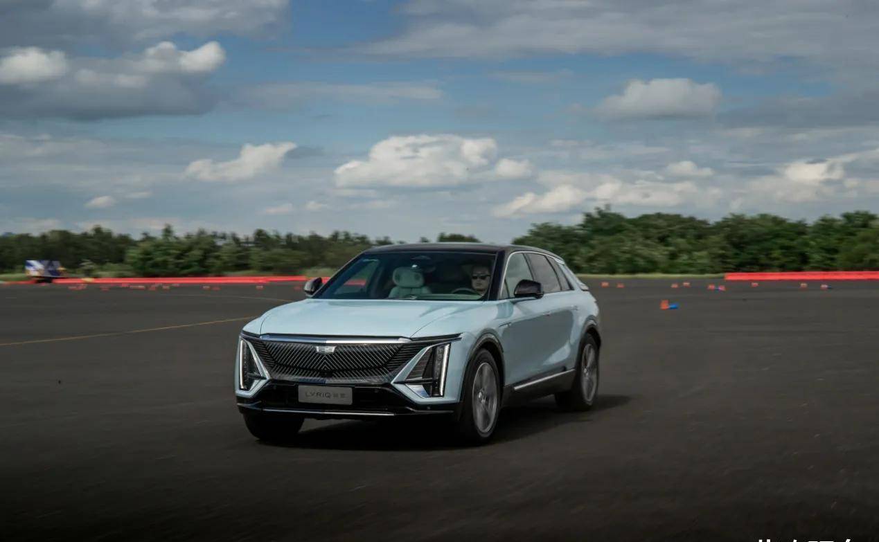 新能源“优惠季”来了，看看凯迪拉克LYRIQ锐歌能否一战？_搜狐汽车_搜狐网