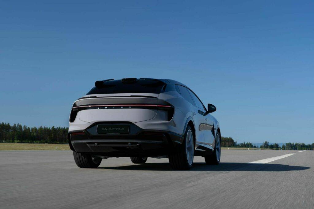 海外起价约76万元，新款路特斯Eletre在欧洲开启预订 外观真帅_搜狐汽车_搜狐网