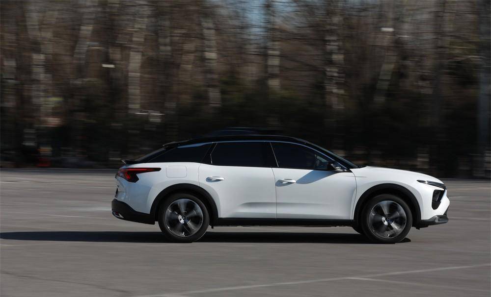 同平台法系车东风标致408X和凡尔赛C5 X到底选谁？_搜狐汽车_搜狐网