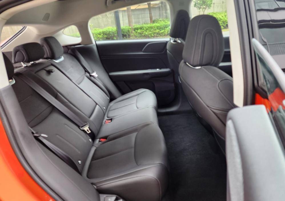 2023款小鹏G6，XNGP智能驾驶和老款XPliot的差异，入门款配置解读_搜狐汽车_搜狐网