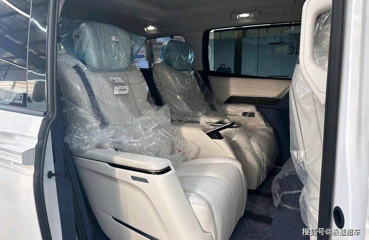 合资MPV的“骄傲”，别克GL8“世纪”批量进店，落地价接近60万，会火吗_搜狐汽车_搜狐网