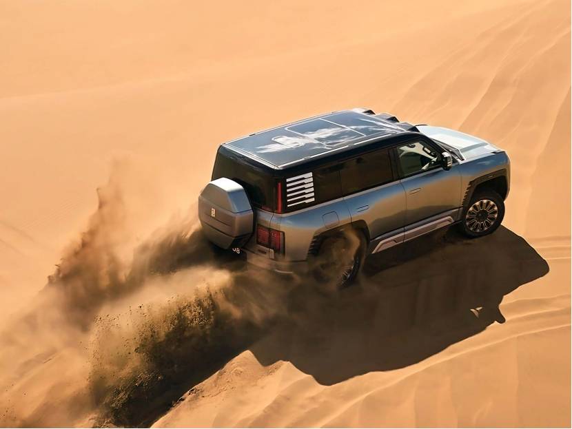 腾势N7上市，30.18万元起，又玩科技又玩配置，选它还是选L7？_搜狐汽车_搜狐网