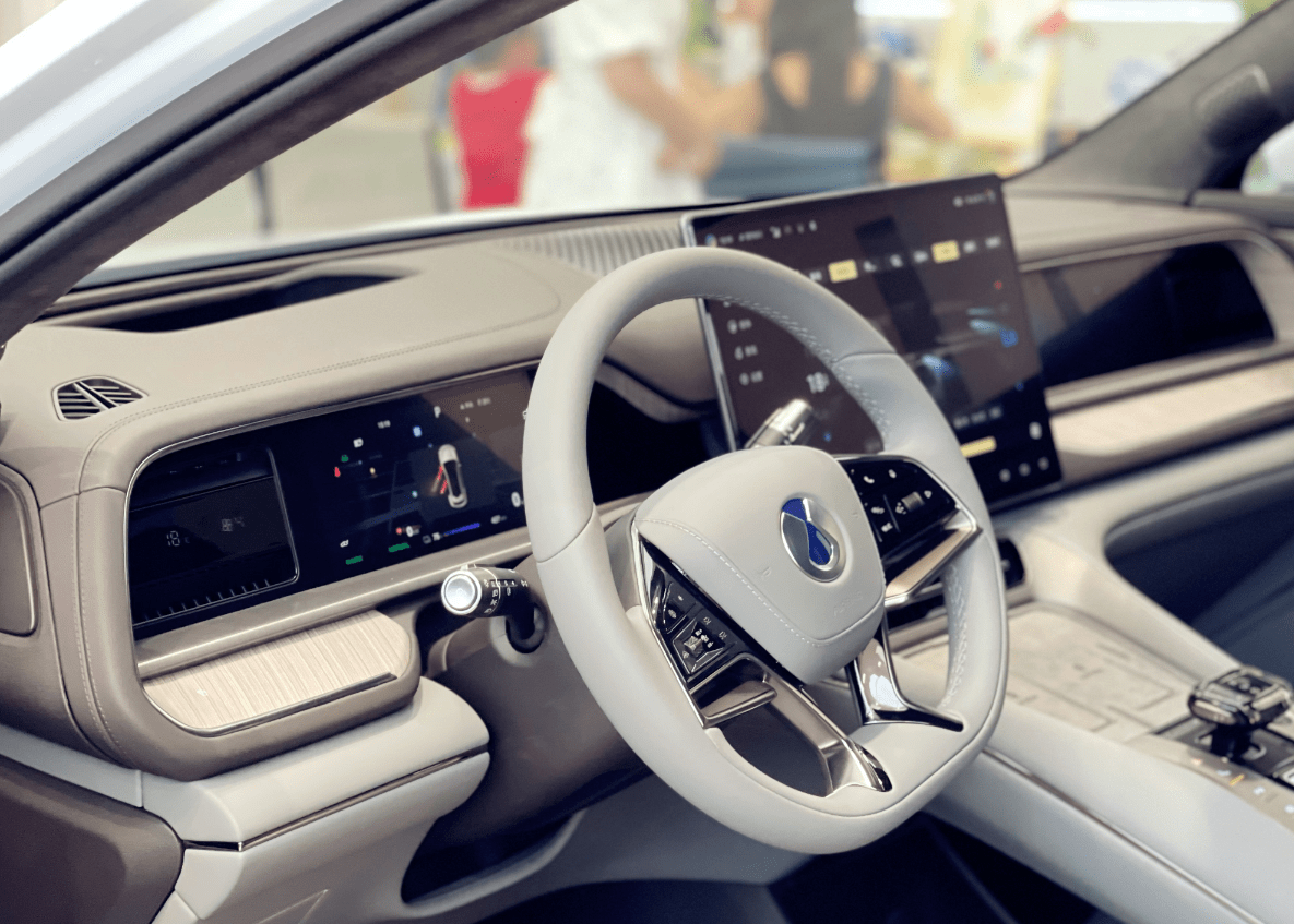 比亚迪再添一“悍将”！腾势N7上市，30.18万起，续航可达702Km_搜狐汽车_搜狐网