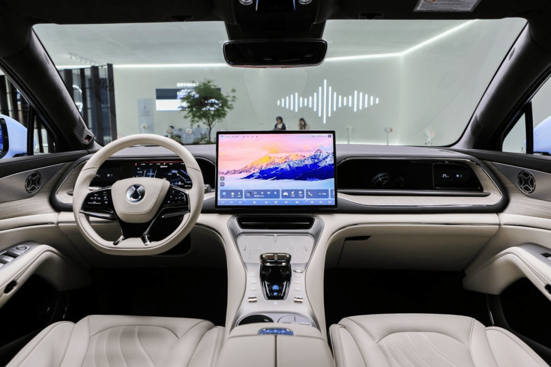 谁能杀死“纯卖标”的BBA？我们投腾势N7一票_搜狐汽车_搜狐网