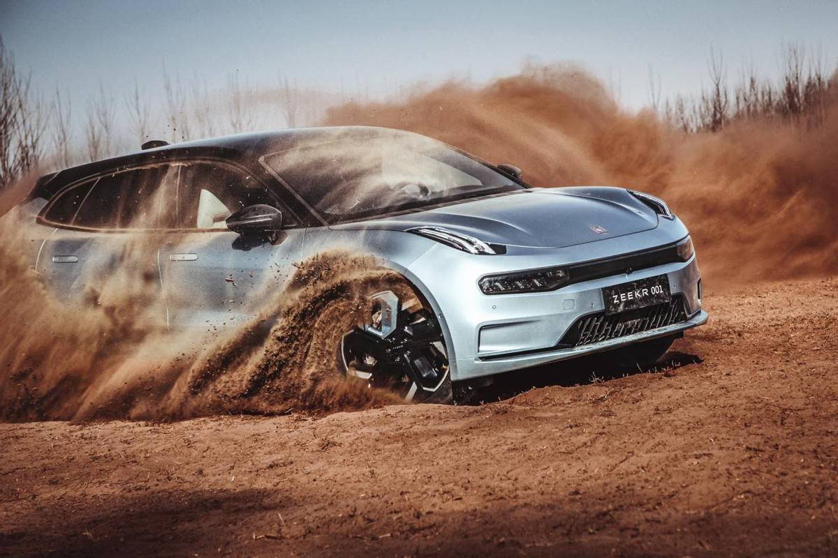 极氪001全面诠释猎装即全能，还用看“56E”吗？_搜狐汽车_搜狐网