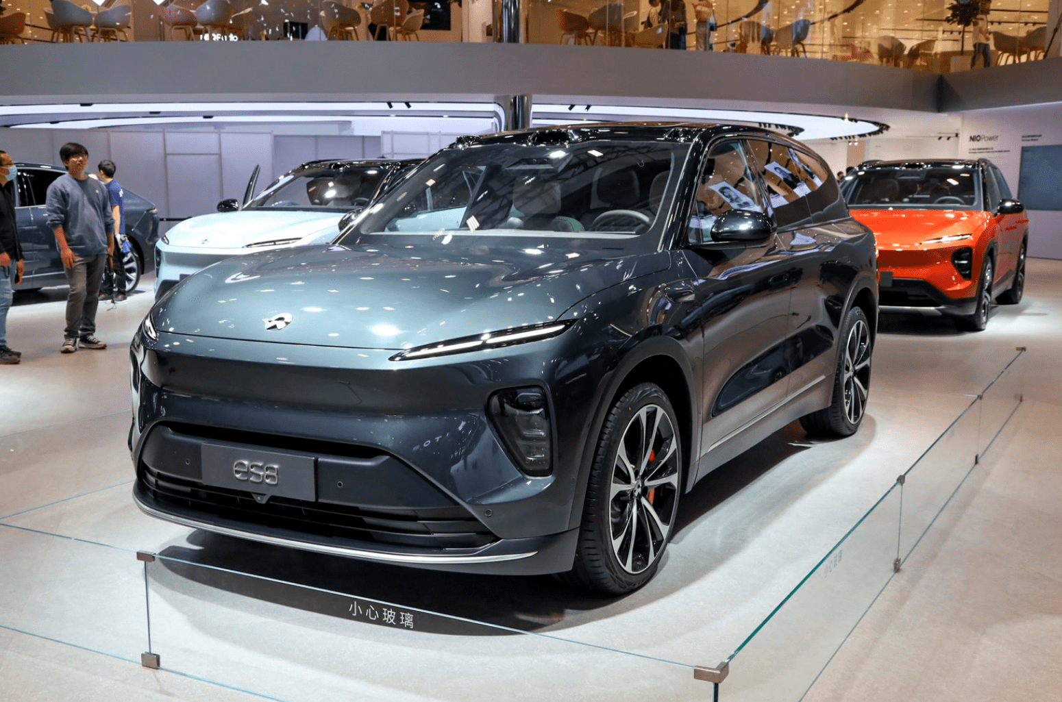 奇瑞版蔚来ES8？eQ7实车到店，配女王副驾+全铝车身，续航512km_搜狐汽车_搜狐网