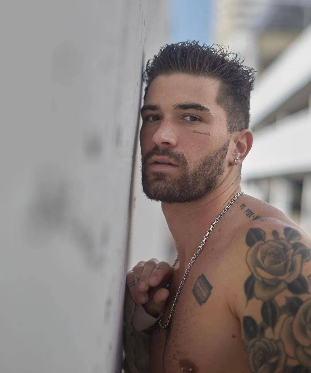 昔日他是男模，今日成为独立电影行业最佳新人_Damned_Chris_梦想