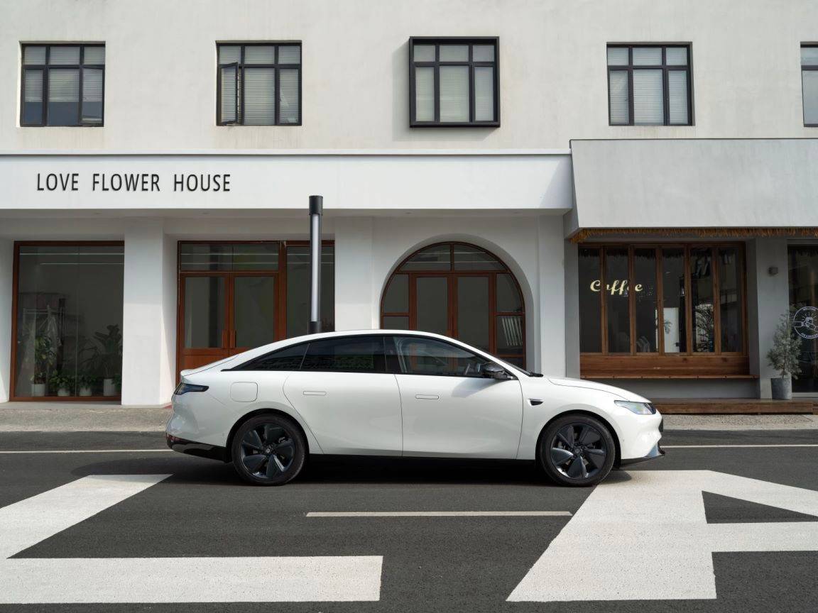 15万级谁最能打？零跑C01对比秦PLUS EV，看看谁才是“卷王”_搜狐汽车_搜狐网