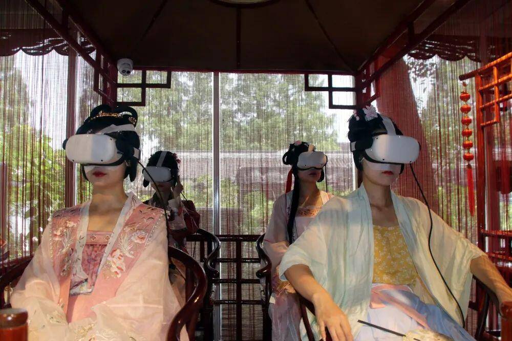 VR技术+文化遗产：创新与传统的完美结合_敦煌_文物_游客