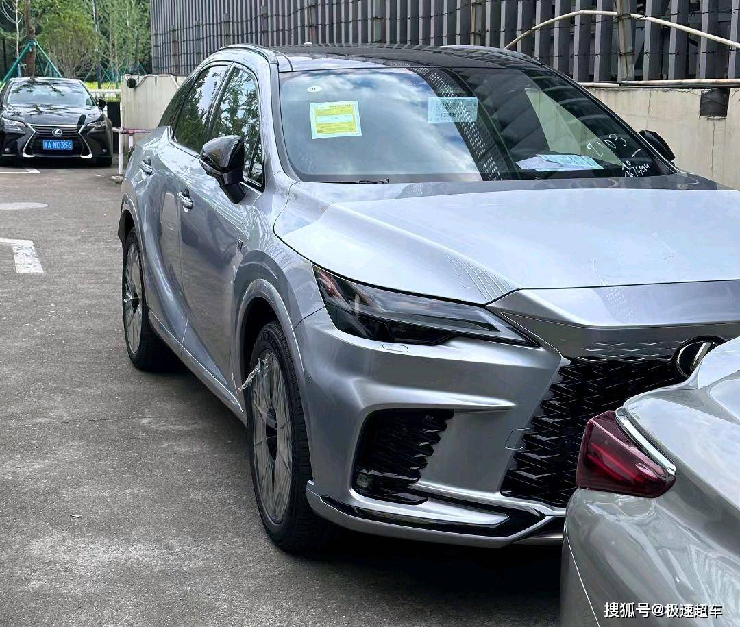 首批新款雷克萨斯RX抵达国内，搭载2.4T引擎，线条犀利，真帅气_搜狐汽车_搜狐网