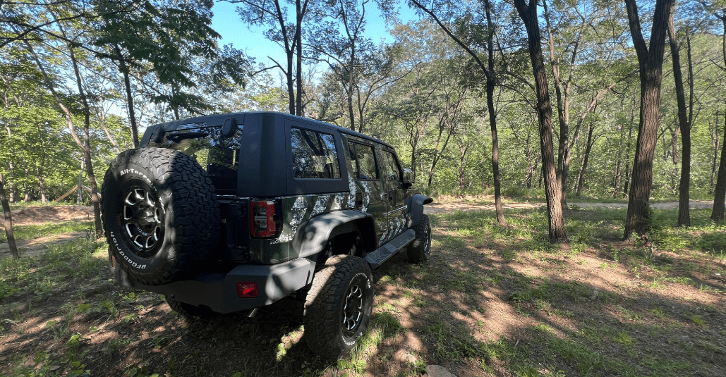 现款售价26.99万，2024款北京BJ40雨林穿越版亮相，搭载2.3T动力_搜狐汽车_搜狐网