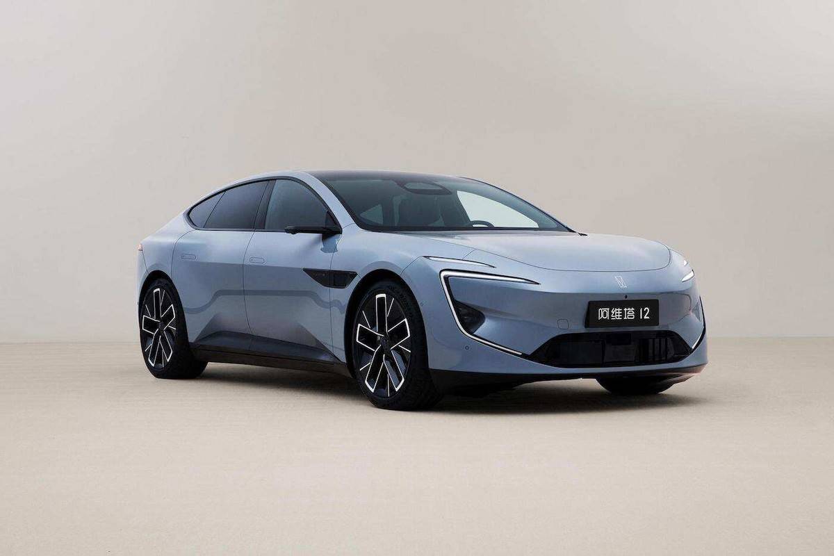 全新阿维塔12曝光，造型无可挑剔，配3块大屏，比极氪001还帅_搜狐汽车_搜狐网
