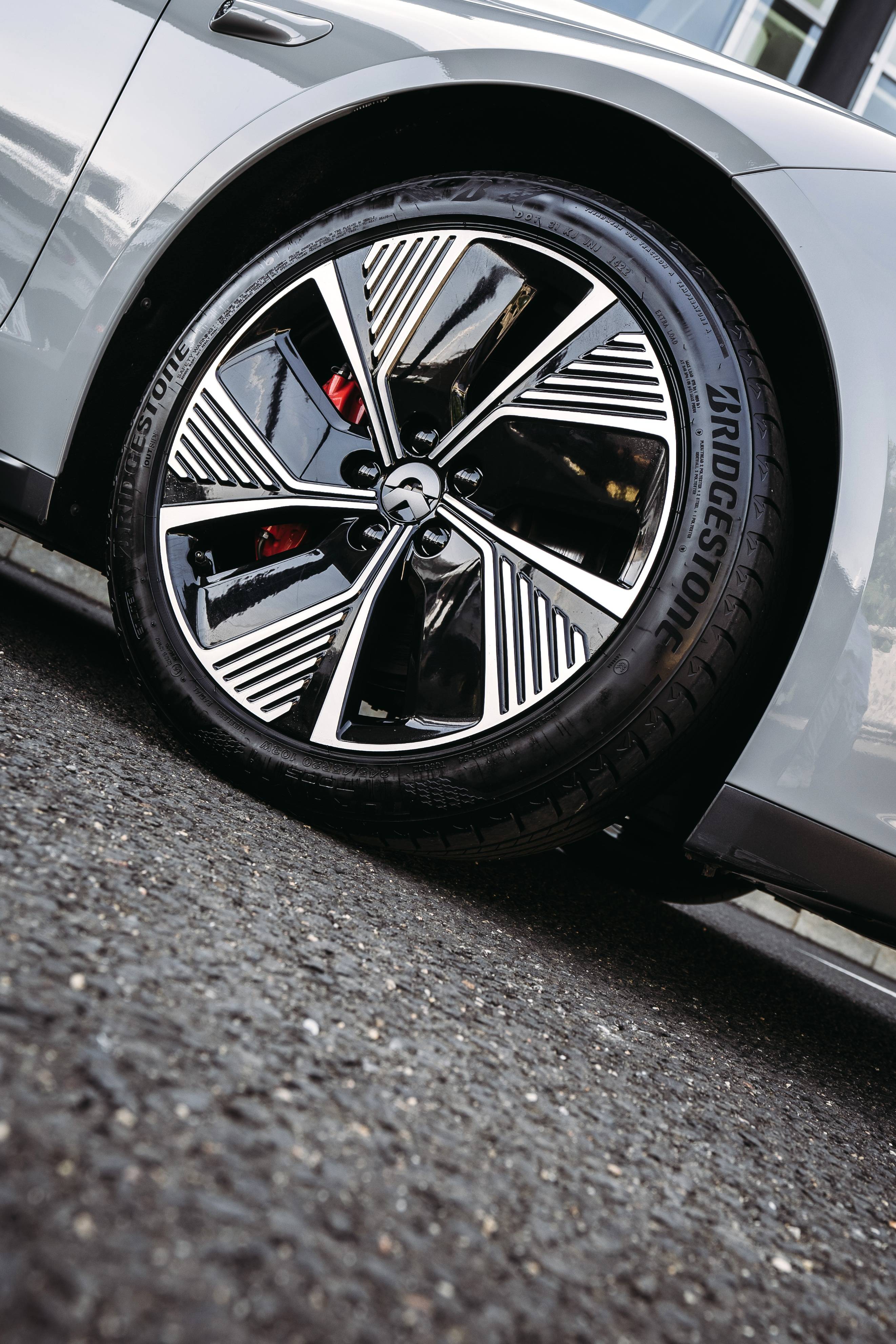 3.8s破百+四驱，内饰不输E级！【蔚来ET7 100kWh 首发版】_搜狐汽车_搜狐网